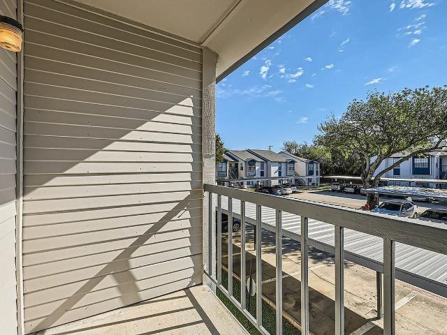Rise West Arlington 1 Bedroom Apartment for Rent at 3601 Fielders Glen Dr, Arlington, TX 76015