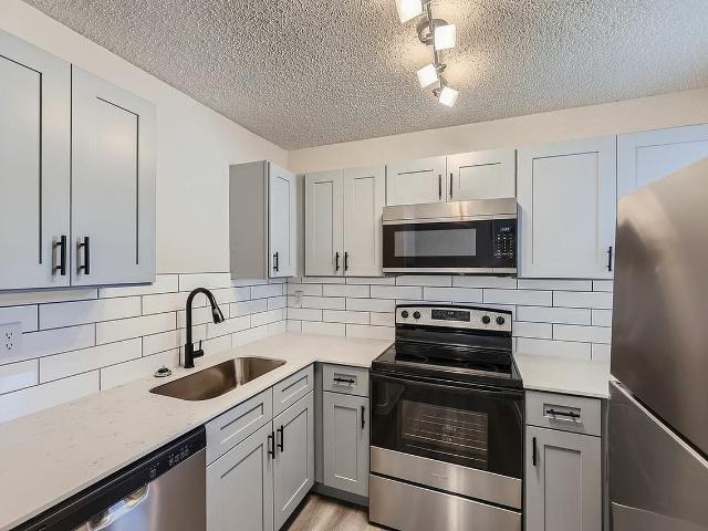 Rise West Arlington 2 Bedroom Apartment for Rent at 3601 Fielders Glen Dr, Arlington, TX 76015