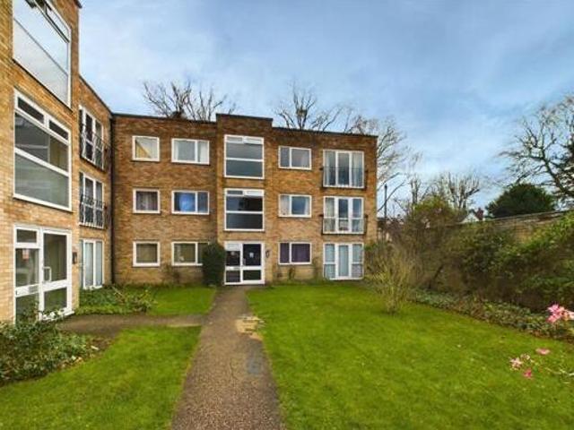 Riseley Road, Maidenhead, 2 Bedroom Apartment