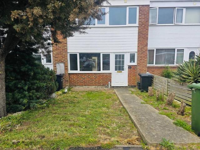 Risemoor Road, Bridgwater, TA6 3 bed terraced house to rent £1,175 pcm £271 pw