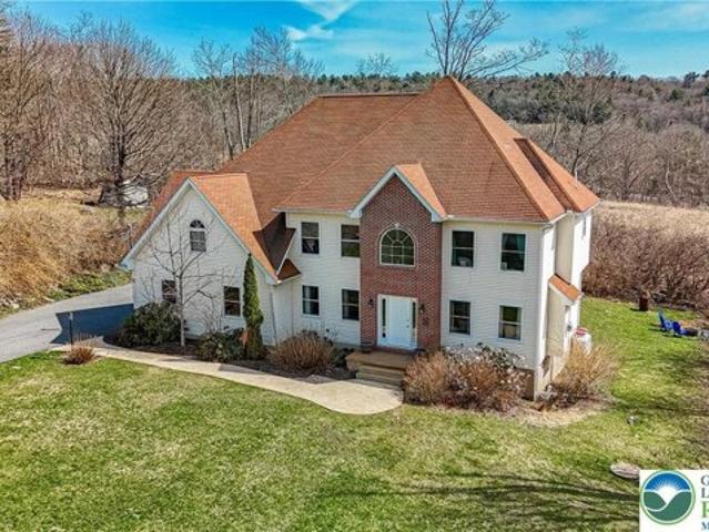Rising Hill Dr, Chestnuthill Township, Home For Sale