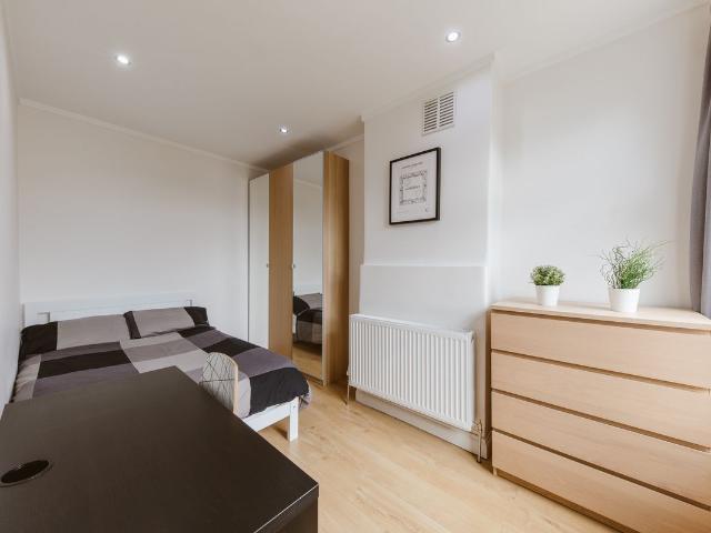 Risley Avenue, London N17, Room to rent, £910 pcm | PrimeLocation