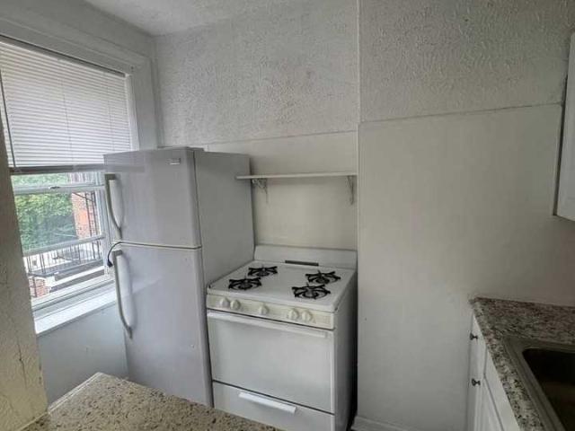 Rittenhouse Apartments 2 Bedroom Apartment for Rent at 252 S 16th St, Philadelphia, PA 19102 Rittenhouse Square