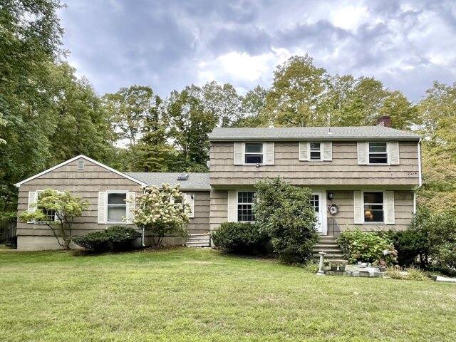 Rita Dr, New Fairfield, Home For Sale