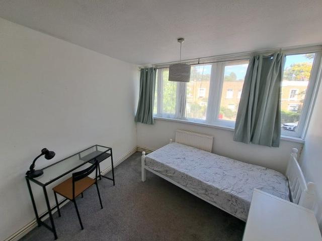 Rita Road, London SW8, Room to rent, £895 pcm | PrimeLocation