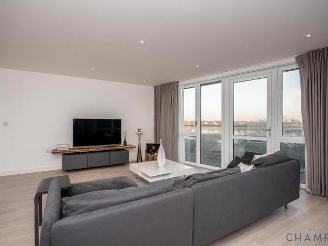 Rivulet Apartments, Devan Grove. 3 bed flat to rent £4,030 pcm £930 pw