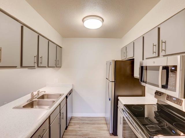 Riva Ridge Apartments