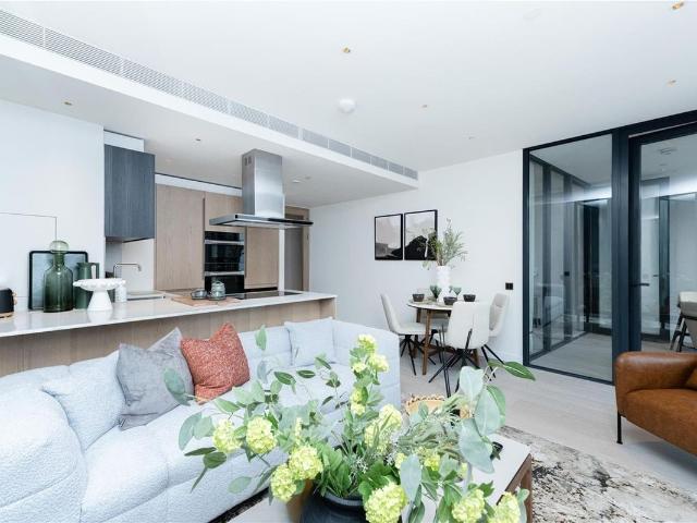 River Tower, Nine Elms SW8, 2 bed flat to rent, £9,204 pcm | PrimeLocation