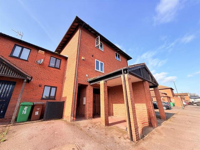 River View, Nottingham NG2, 3 bed terraced house to rent, £1,200 pcm | PrimeLocation