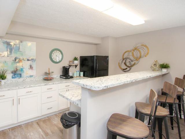 River West Flats 1 Bedroom Apartment for Rent at 1150 N White River Pkwy West Dr, Indianapolis, IN 46222 Near Westside