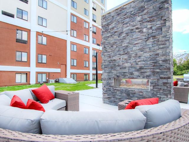 River West Flats 1 Bedroom Apartment for Rent at 1150 N White River Pkwy West Dr, Indianapolis, IN 46222 Near Westside