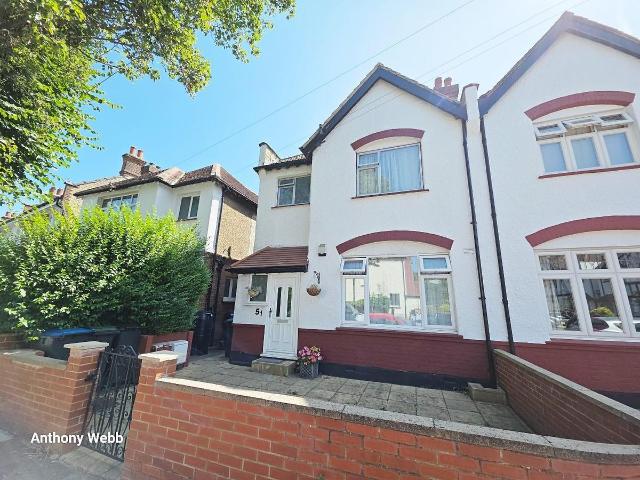 River Avenue, Palmers Green, London N13, 2 bed maisonette to rent, £1,700 pcm | PrimeLocation