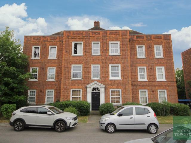 River Bank, Firs Lane, Winchmore Hill N21, 2 bed flat to rent, £1,675 pcm | PrimeLocation