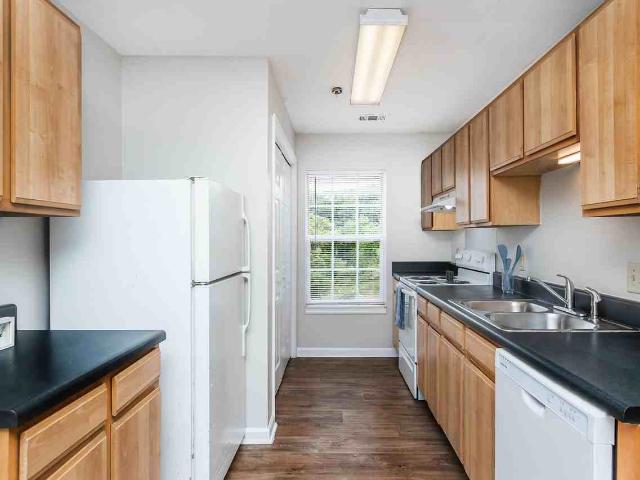 River City North 2 Bedroom Apartment for Rent at 3825 Hixson Pike, Chattanooga, TN 37415 Lupton City Norcross