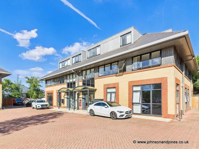 River Court, Sheerwater GU21, 2 bed flat to rent, £1,600 pcm | PrimeLocation