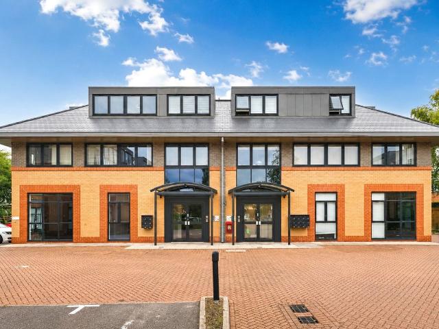 River Court, Sheerwater, Woking, Surrey GU21, 2 bed flat to rent, £1,600 pcm | PrimeLocation
