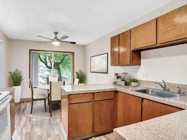 River Cliff Apartments 2 Bedroom Apartment for Rent at 12505 Se River Rd, Oak Grove, OR 97222 Milwaukie Heights