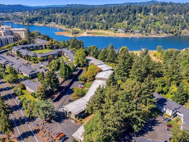 River Cliff Apartments 2 Bedroom Apartment for Rent at 12505 Se River Rd, Oak Grove, OR 97222 Milwaukie Heights