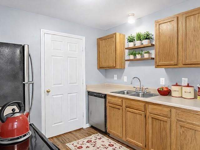 River Club 1 Bedroom Apartment for Rent at 1010 Black River Dr, Holland, MI 49424