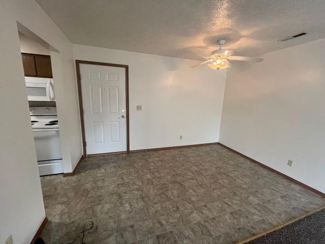 River Cross 2 Bedroom Apartment for Rent at 915 N 6th St, Lafayette, IN 47904 Lincoln