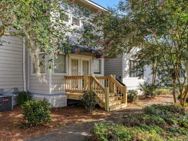 River Crossing Apartments 1 Bedroom Apartment for Rent at 2612 Dogwood Ave, Thunderbolt, GA 31404