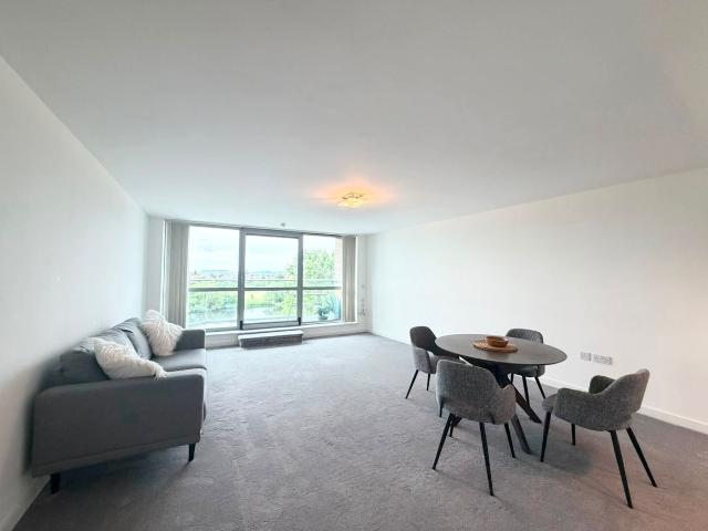 River Crescent, Nottingham NG2, 2 bed flat to rent, £1,300 pcm | PrimeLocation