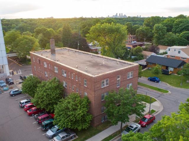 River Flats Studio Apartment for Rent at 723 Woodlawn Ave, St. Paul, MN 55116 Highland