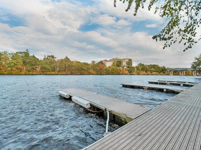 River Front Dr Unit,manchester, Home For Sale