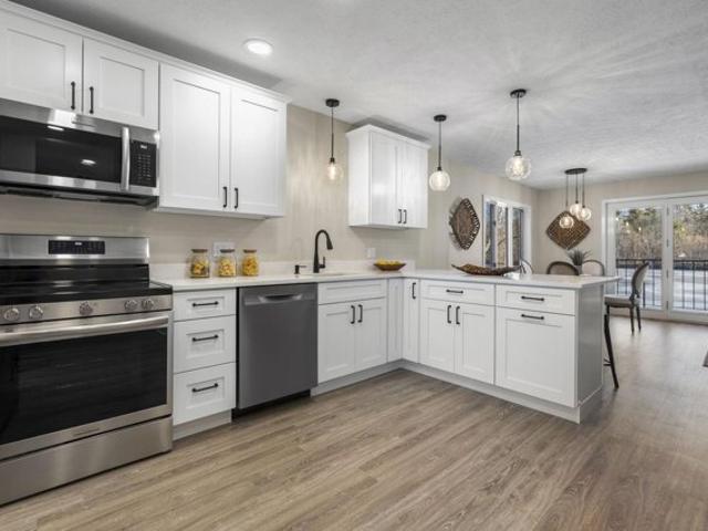 River Front Dr Apt,manchester, Home For Sale