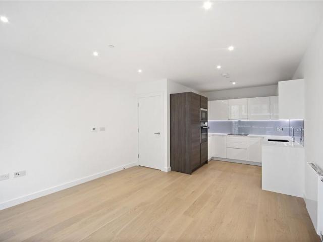 River Gardens Walk Greenwich SE10 1 bed apartment to rent £2,000 pcm £462 pw