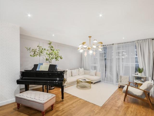 River Gardens Walk London SE10 3 bed apartment to rent £3,200 pcm £738 pw