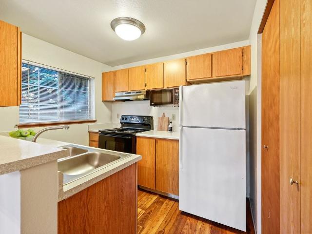 River Glen Apartments 1 Bedroom Apartment for Rent at 1503 18th St Nw, Puyallup, WA 98371