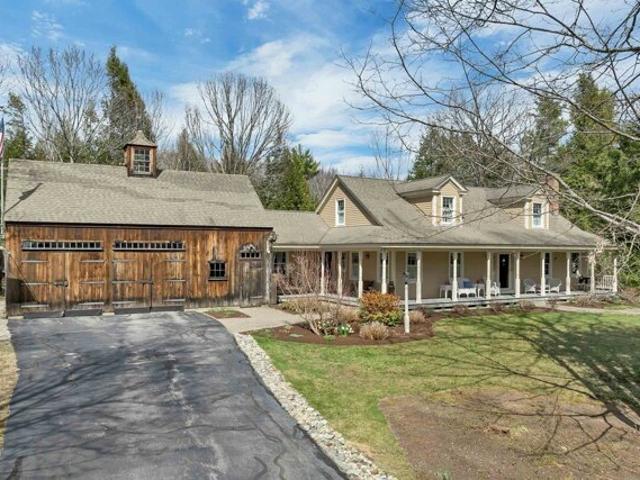 River Heights Rd, Tuftonboro, Home For Sale