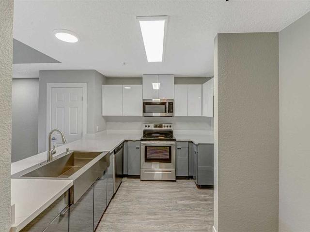River House Apartments 1 Bedroom Apartment for Rent at 2111 W 17th St, Santa Ana, CA 92706 Northwest Santa Ana