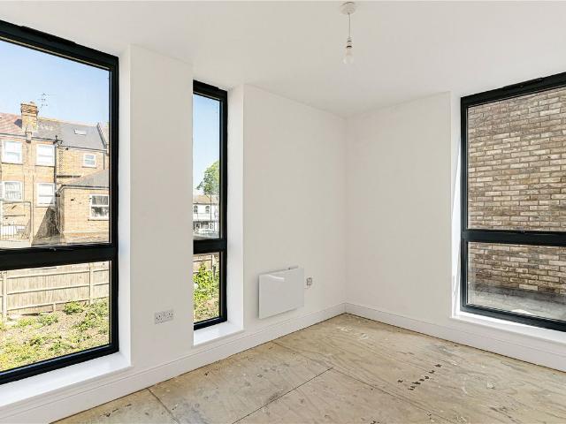 River Mews, Ealing W7, 3 bed terraced house to rent, £4,000 pcm | PrimeLocation