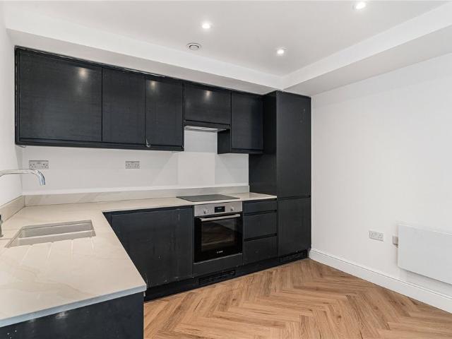 River Mews, Ealing, W7 3SN