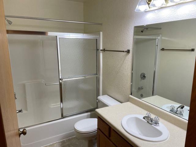 River Park Apartments 2 Bedroom Apartment for Rent at 115 Chaffee Rd, Oconomowoc, WI 53066