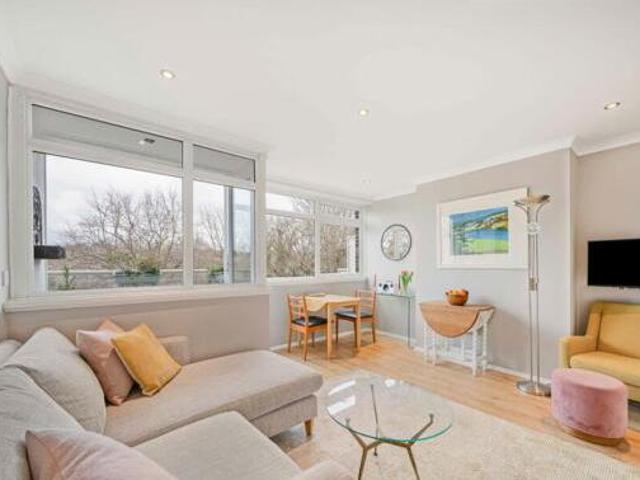 River Park Gardens, Bromley, 2 Bedroom Maisonette