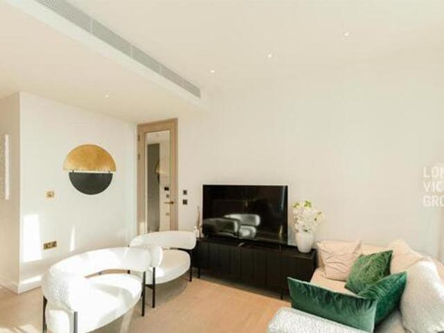 River Park Tower, Nine Elms Lane, 2 Bedroom Apartment