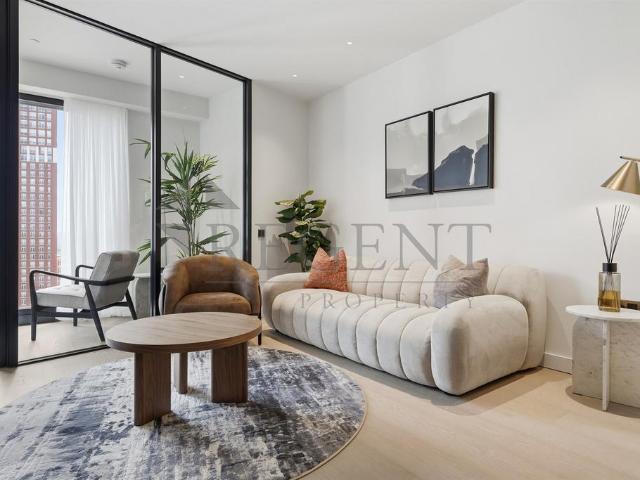 River Park Tower, Nine Elms Ln, SW8 1 bed apartment to rent £4,680 pcm £1,080 pw