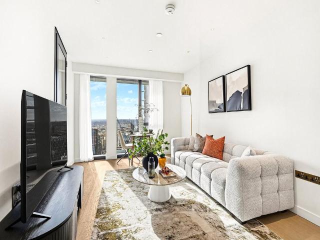 River Park Tower, 1 Nine Elms Lane, SW8 1 bed apartment to rent £4,879 pcm £1,126 pw