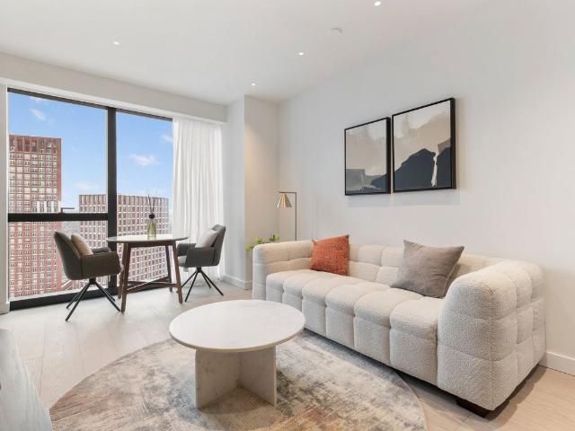 River Park Tower, 1 Nine Elms Lane SW8, 1 bed property to rent, £4,896 pcm | PrimeLocation
