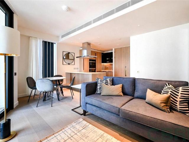 River Park Tower, 1 Nine Elms Lane, SW8 2 bed apartment to rent £6,738 pcm £1,555 pw