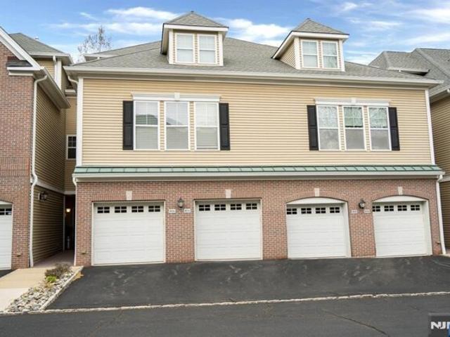 River Pl, Butler, Home For Sale