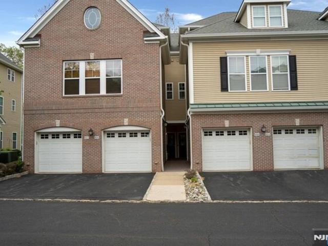 River Pl, Butler, Home For Sale