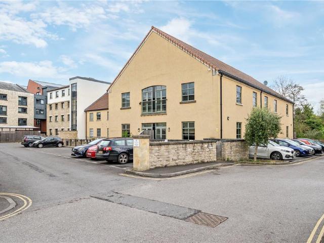 River Place, Bath, Somerset, BA2 2 bed apartment to rent £1,800 pcm £415 pw