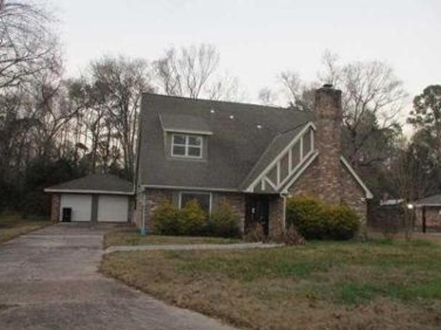 River Plantation Dr