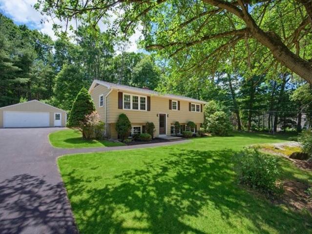 River Rd, Uxbridge, Home For Sale