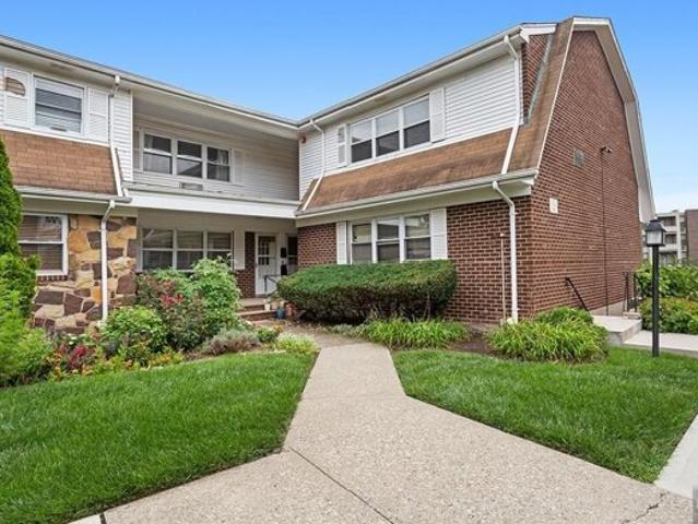 River Rd Apt B, Nutley, Condo For Sale