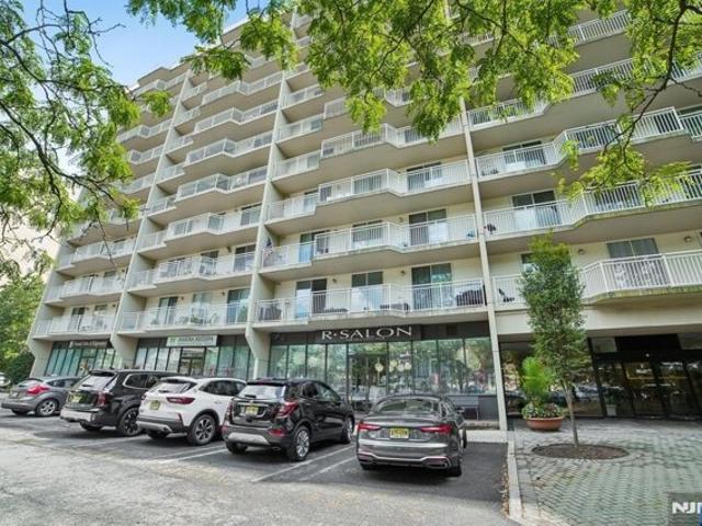 River Rd Apt,edgewater, Condo For Sale